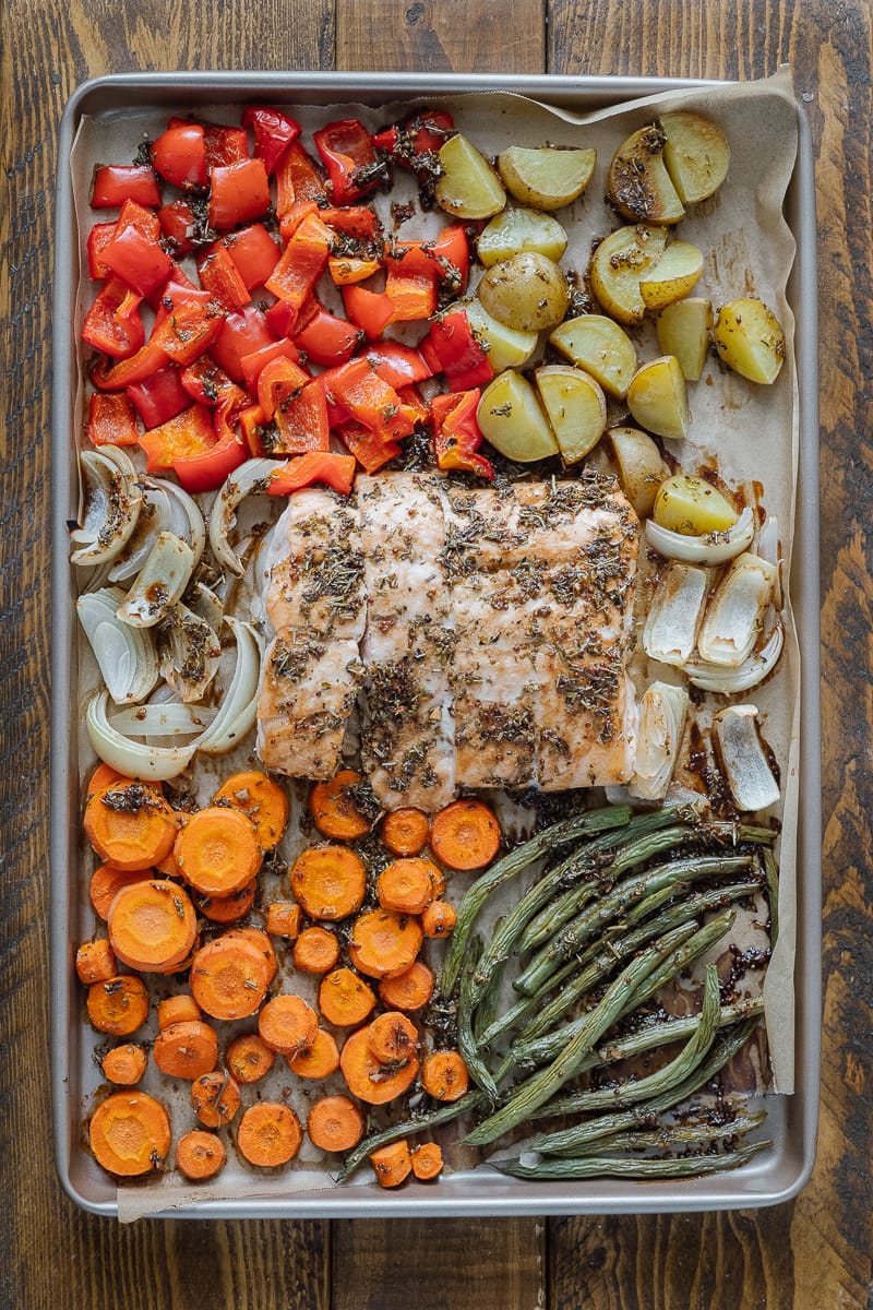 Plaque de saumon et légumes rôtis - Marie-Ève Caplette Nutritionniste